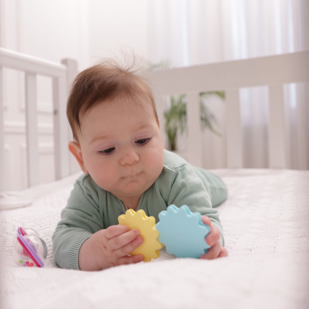 10 Simple Sensory Play Ideas for Babies Under One (Low-Prep)